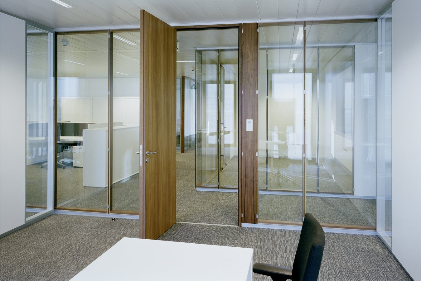 FABECK ARCHITECTES: Bâtiment administratif 'K-Point'